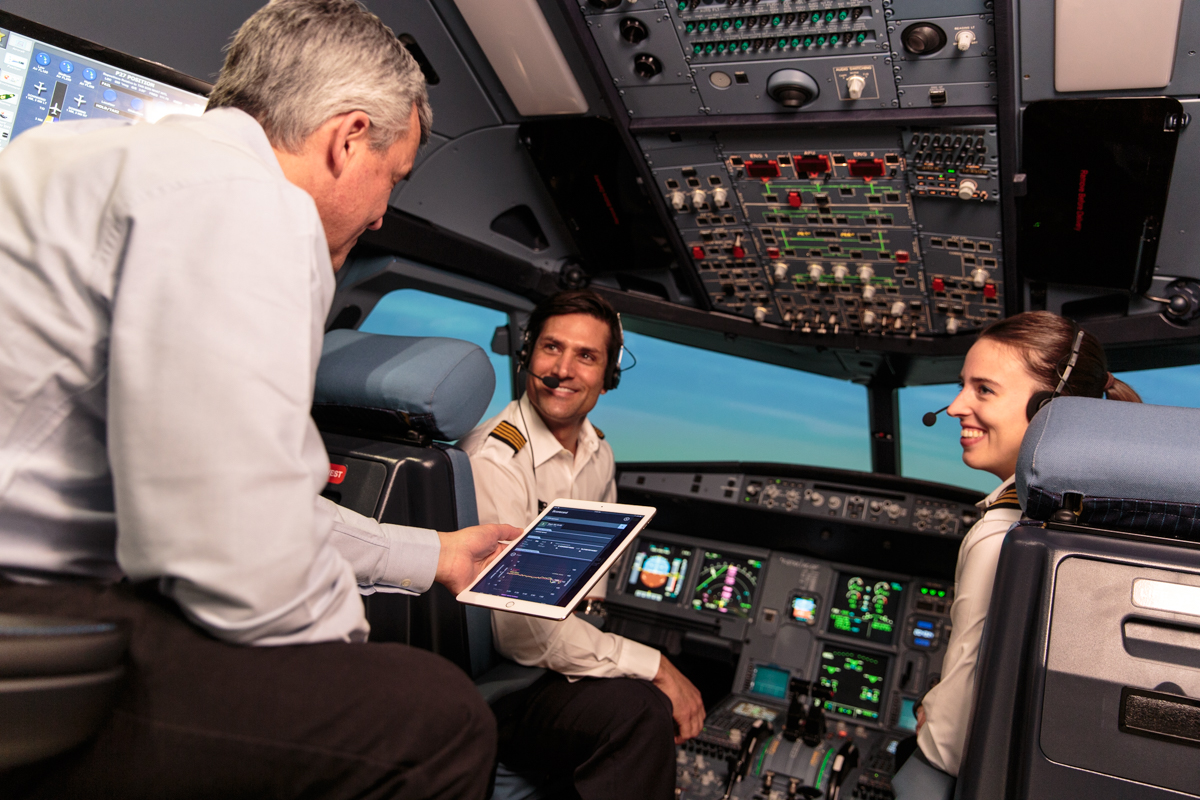 Rise, le nouveau système de formation des pilote de CAE - Les Ailes du ...